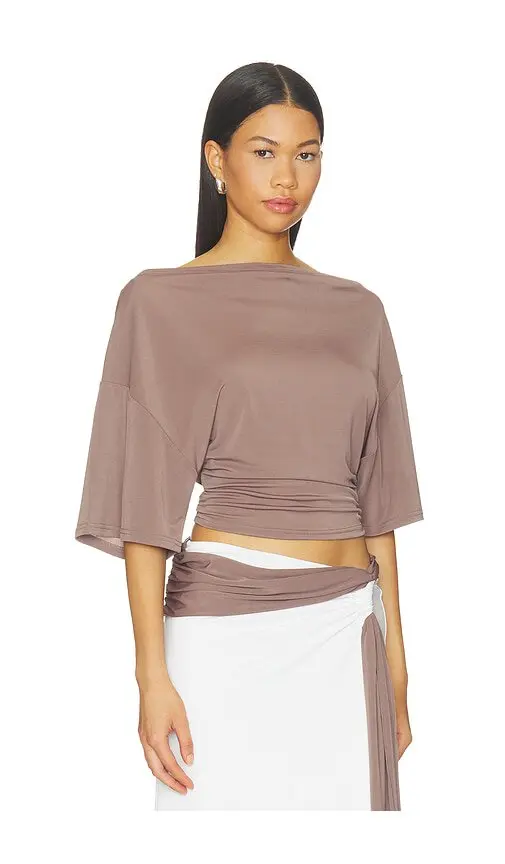 BENNI Arlo Tee In Chocolate