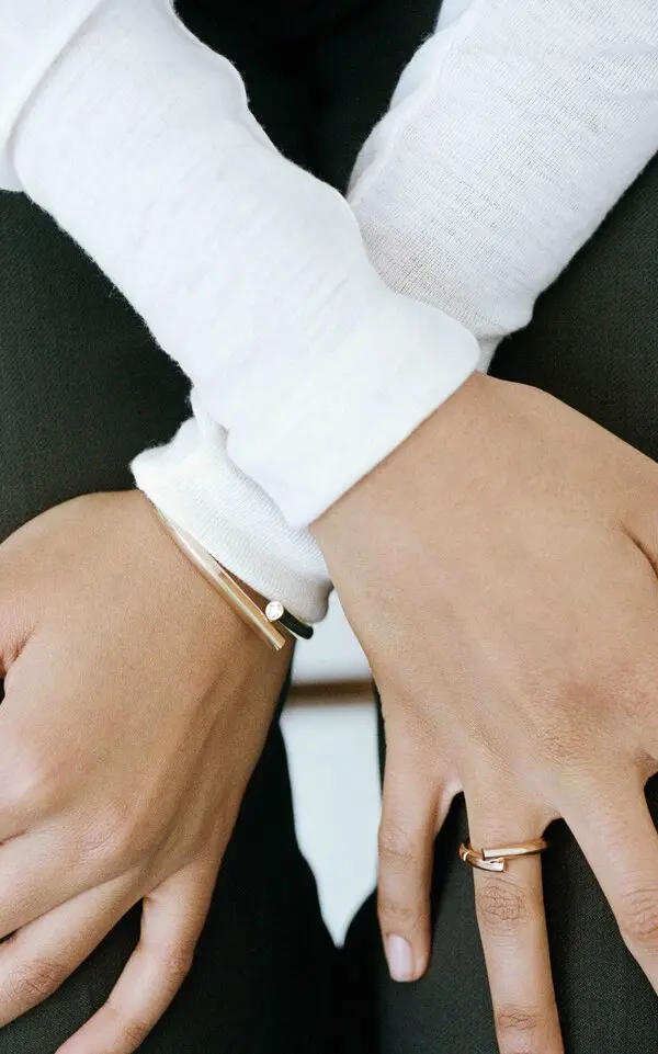 TABAYER Loop Ring
