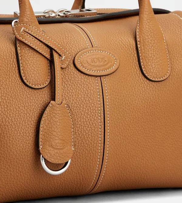 TOD'S Logo Embossed Tote Bag