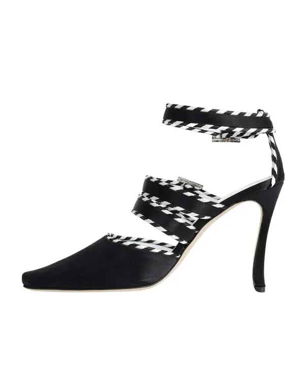 Manolo Blahnik Pointed-toe High-heeled Boots
