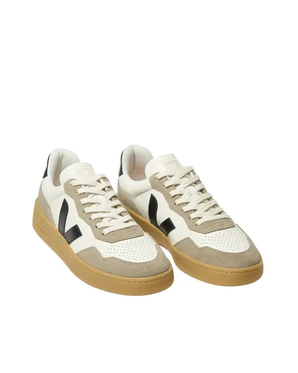 VEJA V-90 Low-top Sneakers - No
