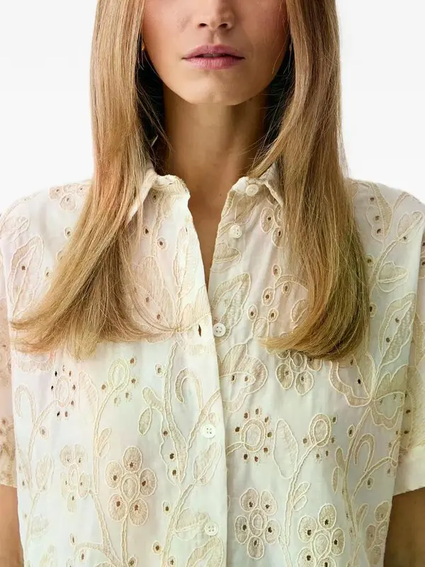VICOLO Broderie Anglaise Short-sleeve Shirt