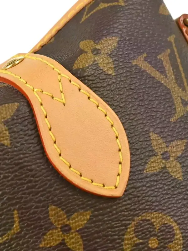 LOUIS VUITTON Monogram Canvas Cross Body Bag - Brown