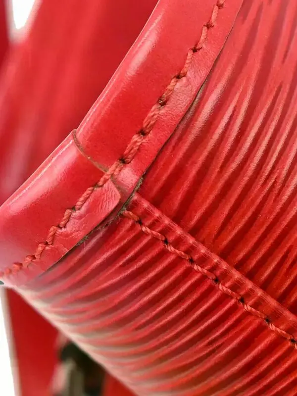 LOUIS VUITTON 1990 Pm Bucket Epi Bucket Bag