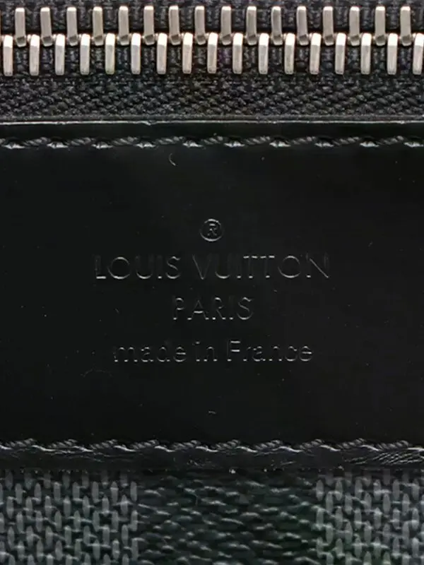 LOUIS VUITTON Damier Graphite Daniel Gm Crossbody Bag