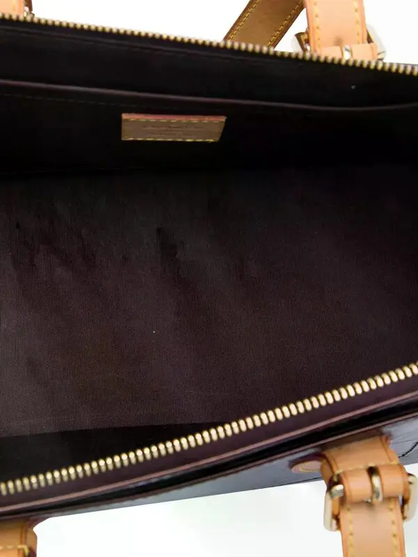 LOUIS VUITTON Monogram Vernis Rosewood Avenue Shoulder Bag