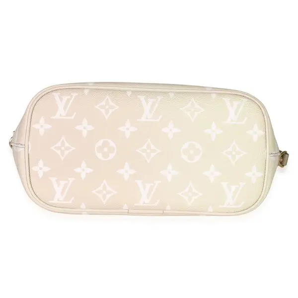 LOUIS VUITTON Monogram Giant Spring In The City Marshmallow Hobo Bag