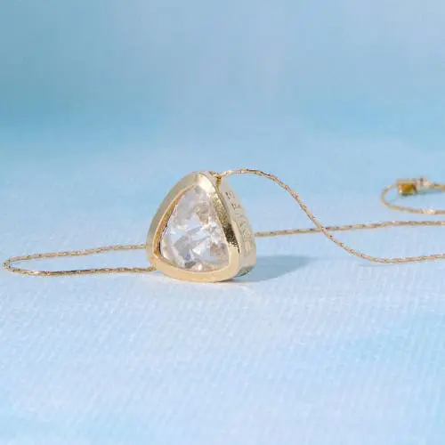 &LIVY Let The Light In Expandable Necklace - Gold