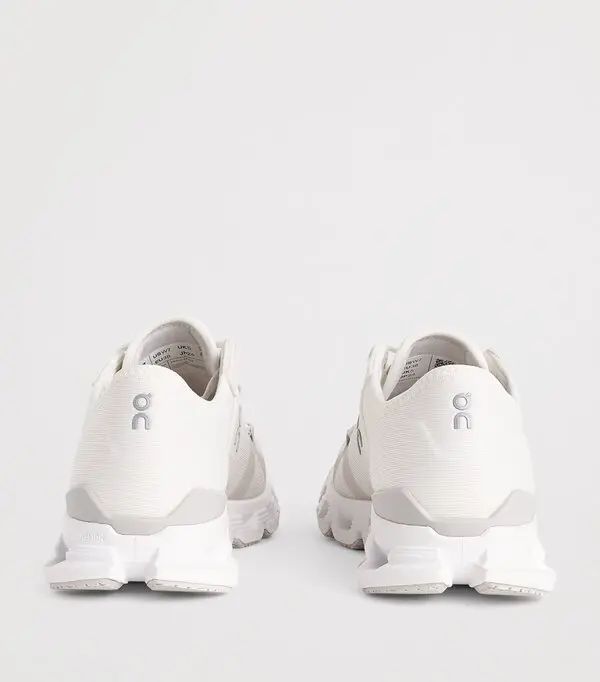 On Cloud X 4 Trainers