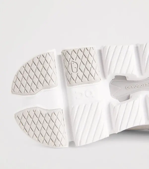 On Cloud X 4 Trainers