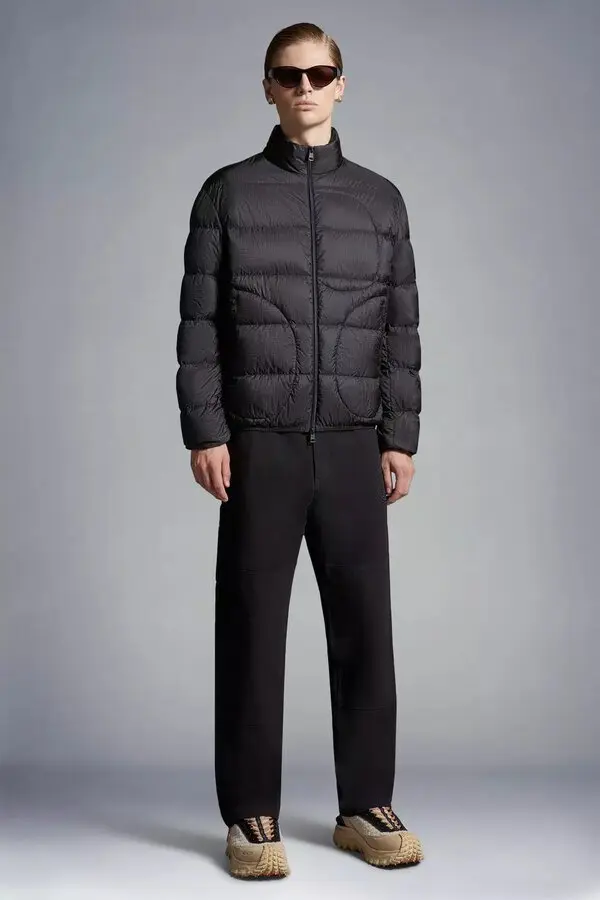 Moncler Heze Short Down Jacket