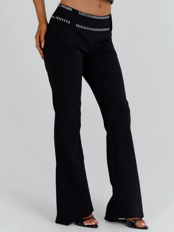 OUTCAST Jemma Pant