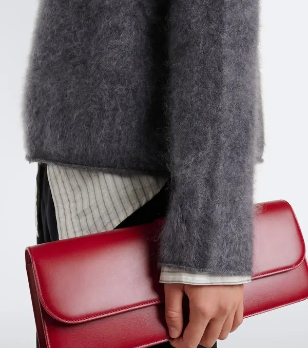 LISA YANG Sandy Cashmere Turtleneck Sweater