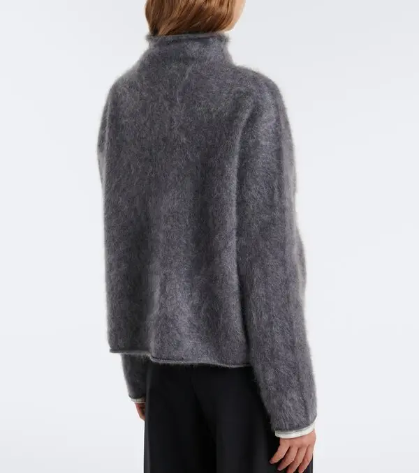LISA YANG Sandy Cashmere Turtleneck Sweater