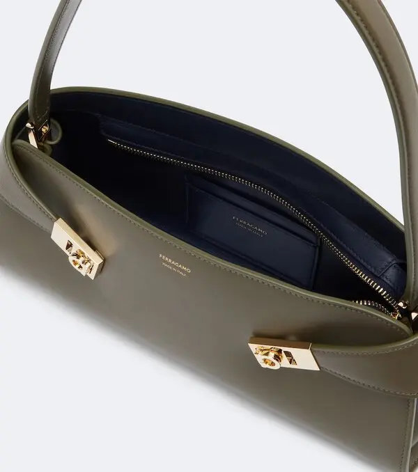 FERRAGAMO Leather Shoulder Bag - Green