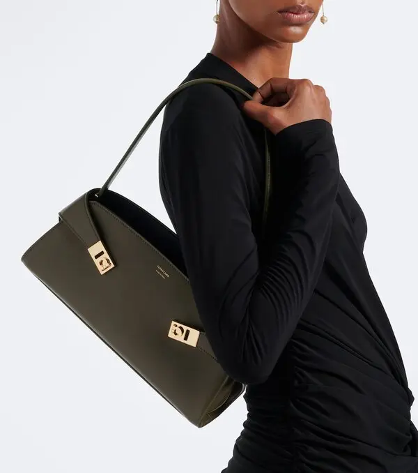 FERRAGAMO Leather Shoulder Bag - Green