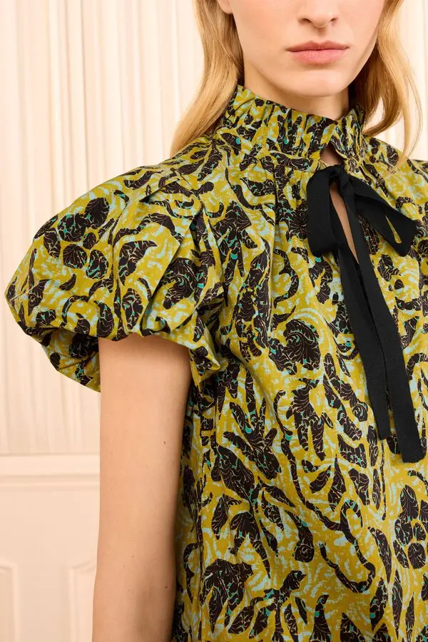 Ulla Johnson Estela Short Sleeve Cotton Top With Bubble Sleeves And Ruffle Collar