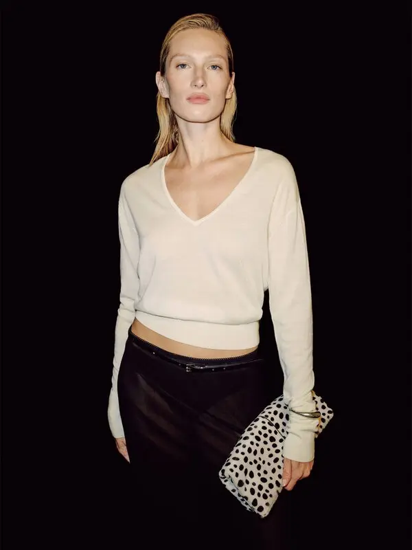 REFORMATION Micah V-neck Sweater Top - Ivory