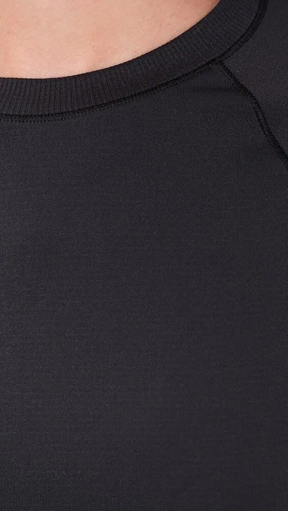 Vuori Surge Seamless Tee