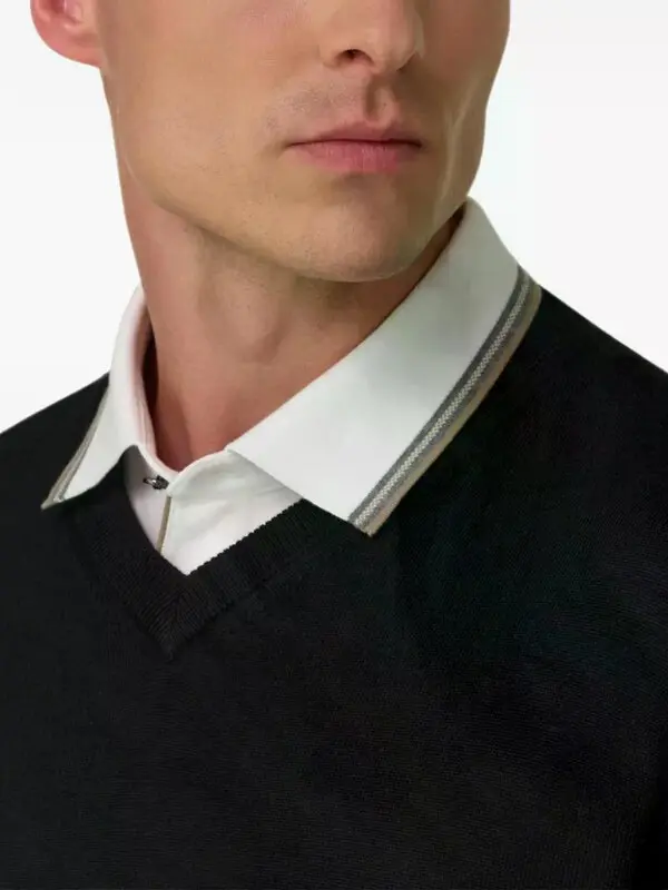 Boggi Milano V-neck Fine Gauge Extrafine Merino Wool Jumper