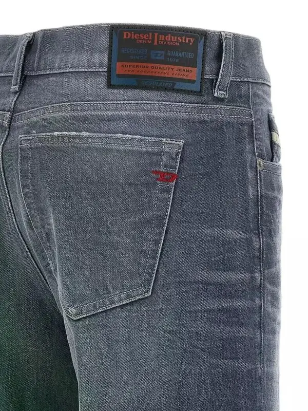 DIESEL® 1978 D-akemi Jeans