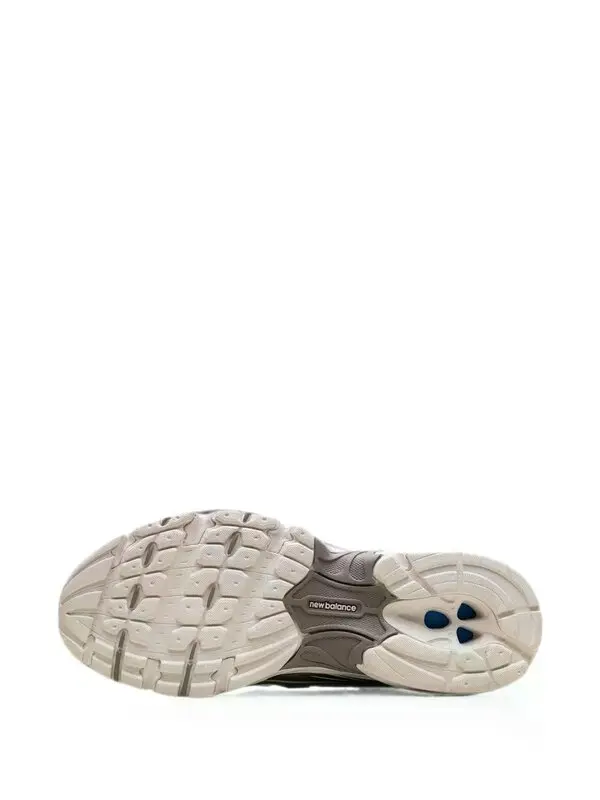 NEW BALANCE 740 Mesh Sneakers