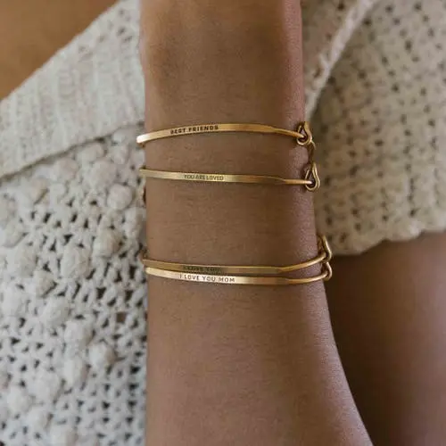 &LIVY Livy Posy Bangle Bracelet 'i Love You Mom - Gold
