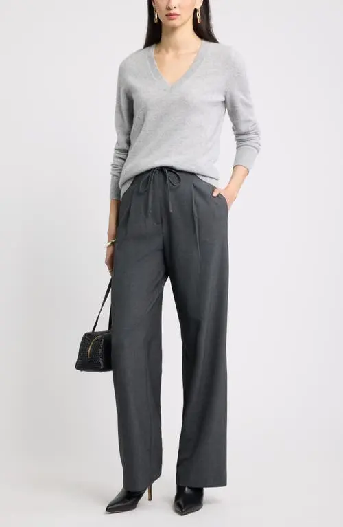 Nordstrom V-neck Cashmere Sweater - Grey Silk Heather
