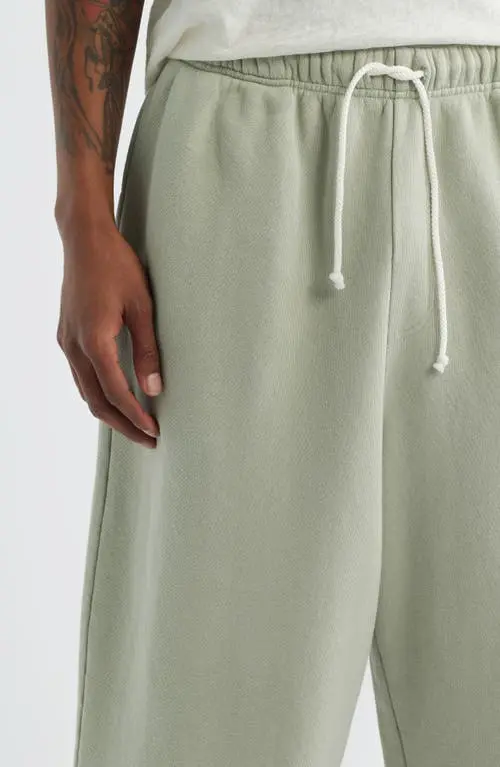 ELWOOD Relaxed Joggers - Sage