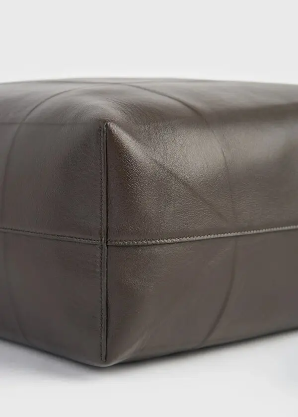 TOTEME Roam Leather Tote
