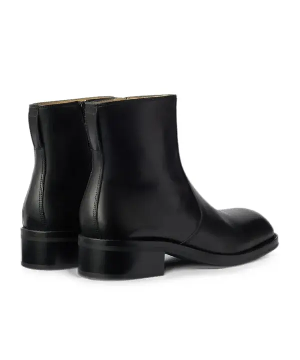 LEMAIRE Zipped Ankle Boots In Shiny Leather