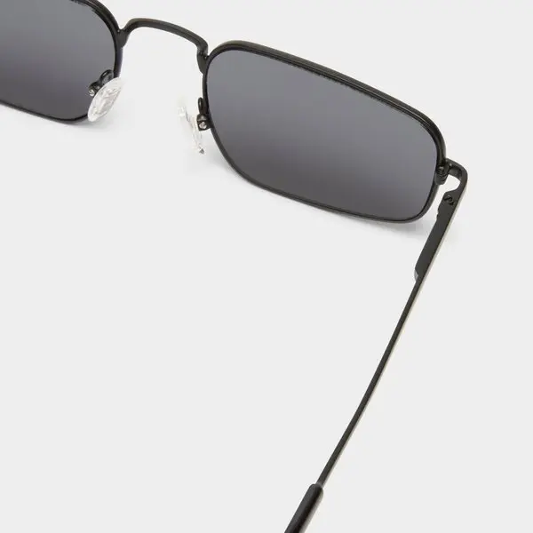 Le Specs Metagalactic