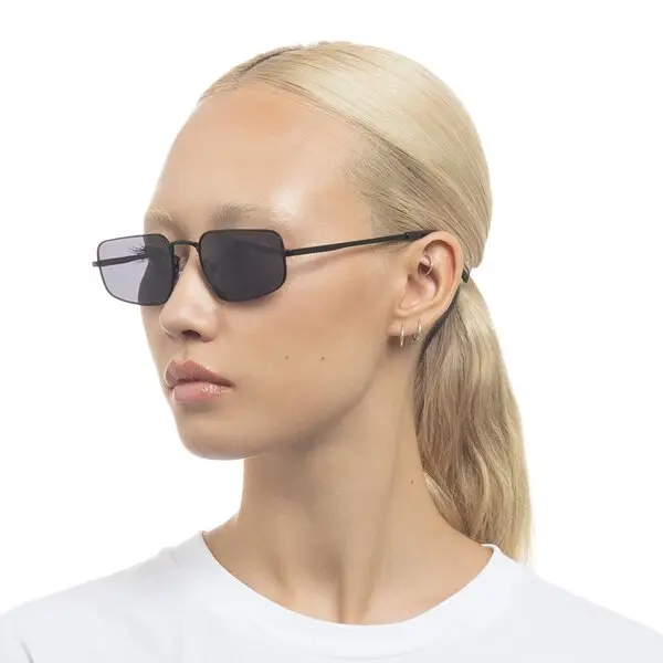 Le Specs Metagalactic