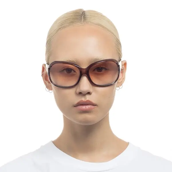 Le Specs Bolshy