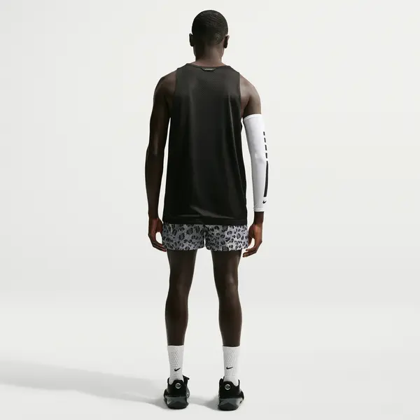 Nike Standard Issue 5" Basketball Shorts