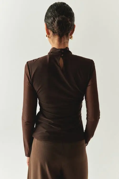EXQUISE Drew Turtleneck Blouse