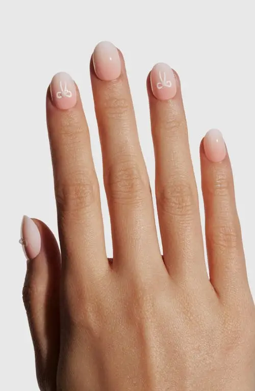 CELEBRITIPS Extra Short Oval Press-on Nails