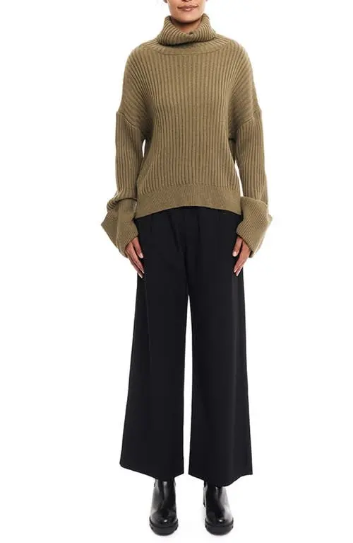 LBLC THE LABEL Liam Sweater - Olive