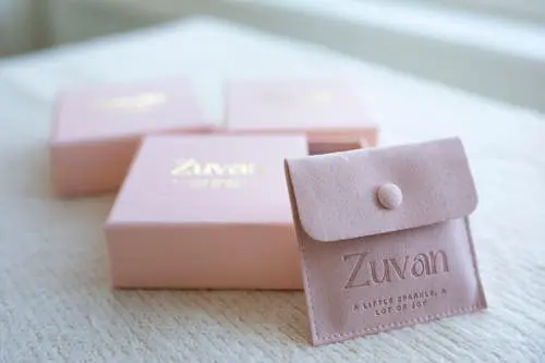 ZUVAN Glow Earrings