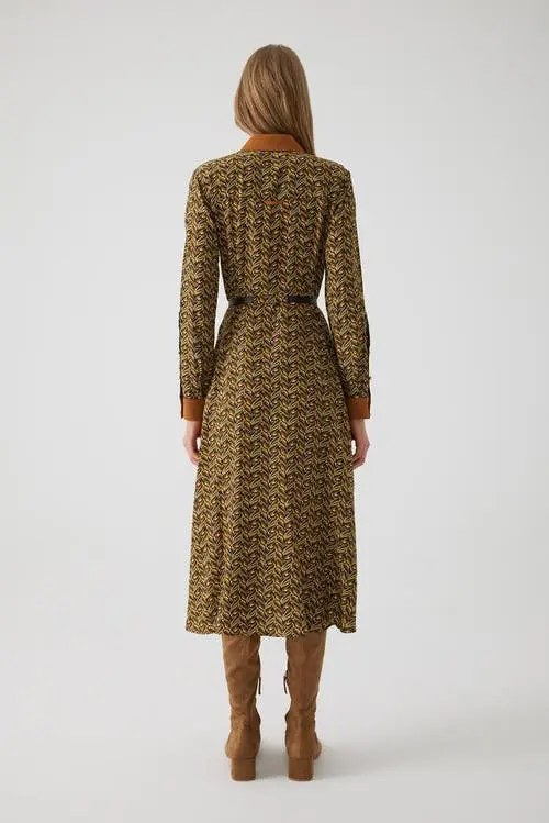EXQUISE Antonia Midi Dress With Patterned Finish And Long Sleeves