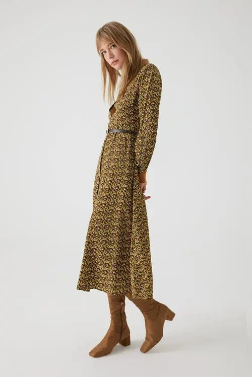 EXQUISE Antonia Midi Dress With Patterned Finish And Long Sleeves