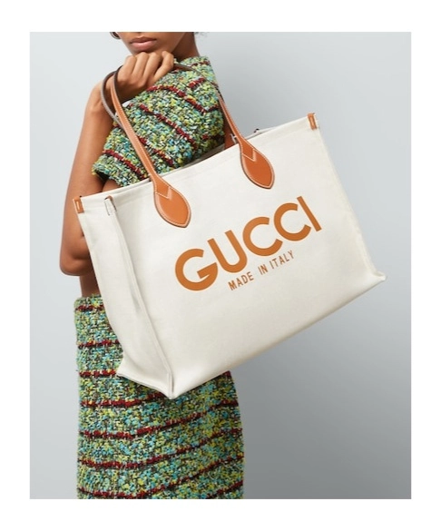 Gucci Logo Printed Medium Tote Bag - Beige