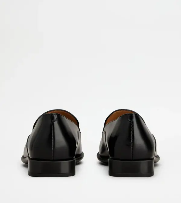 TOD'S Round-toe Loafers