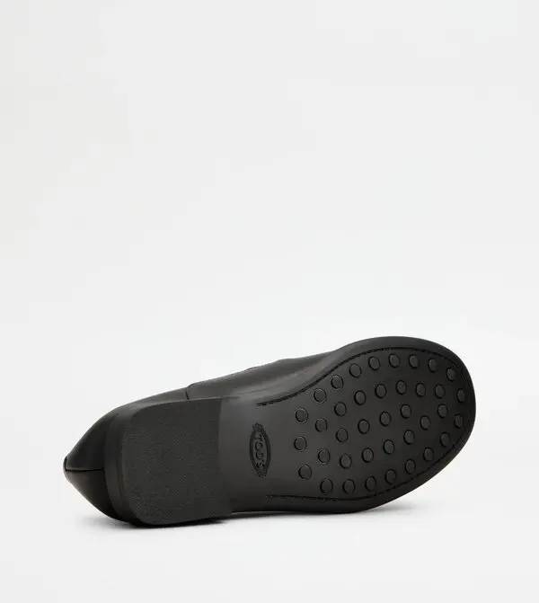 TOD'S Round-toe Loafers