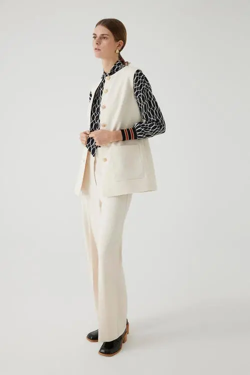 EXQUISE Anisa Buttoned Vest