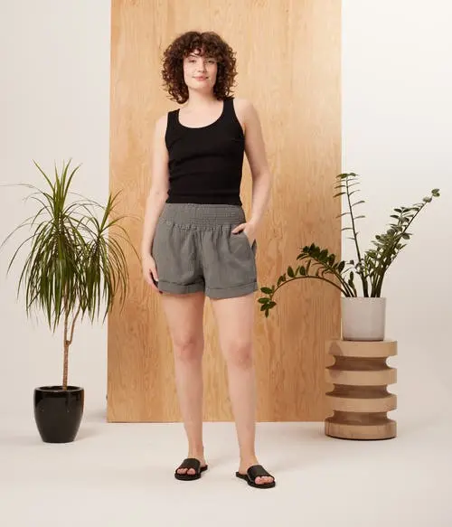 KNOWN SUPPLY Geo Short Organic Cotton Gauze - Charcoal