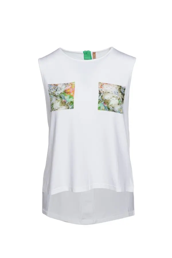 CONQUISTA Floral Pocket Detail Top - Green