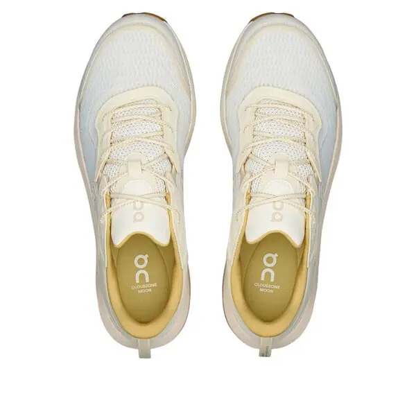 On Cloudzone Moon Sneakers - Ivory/putty