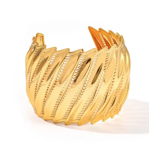 LAMINAR JEWELRY Flow Edgy Cuff Bracelet - Gold