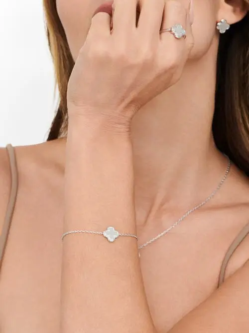 DEVATA Clover Chain Bracelet